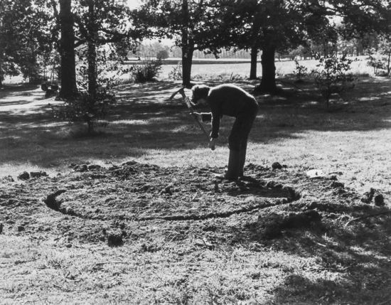 Bretton Hall, Yorkshire Sculpture Park by Andy Goldsworthy artist at ...